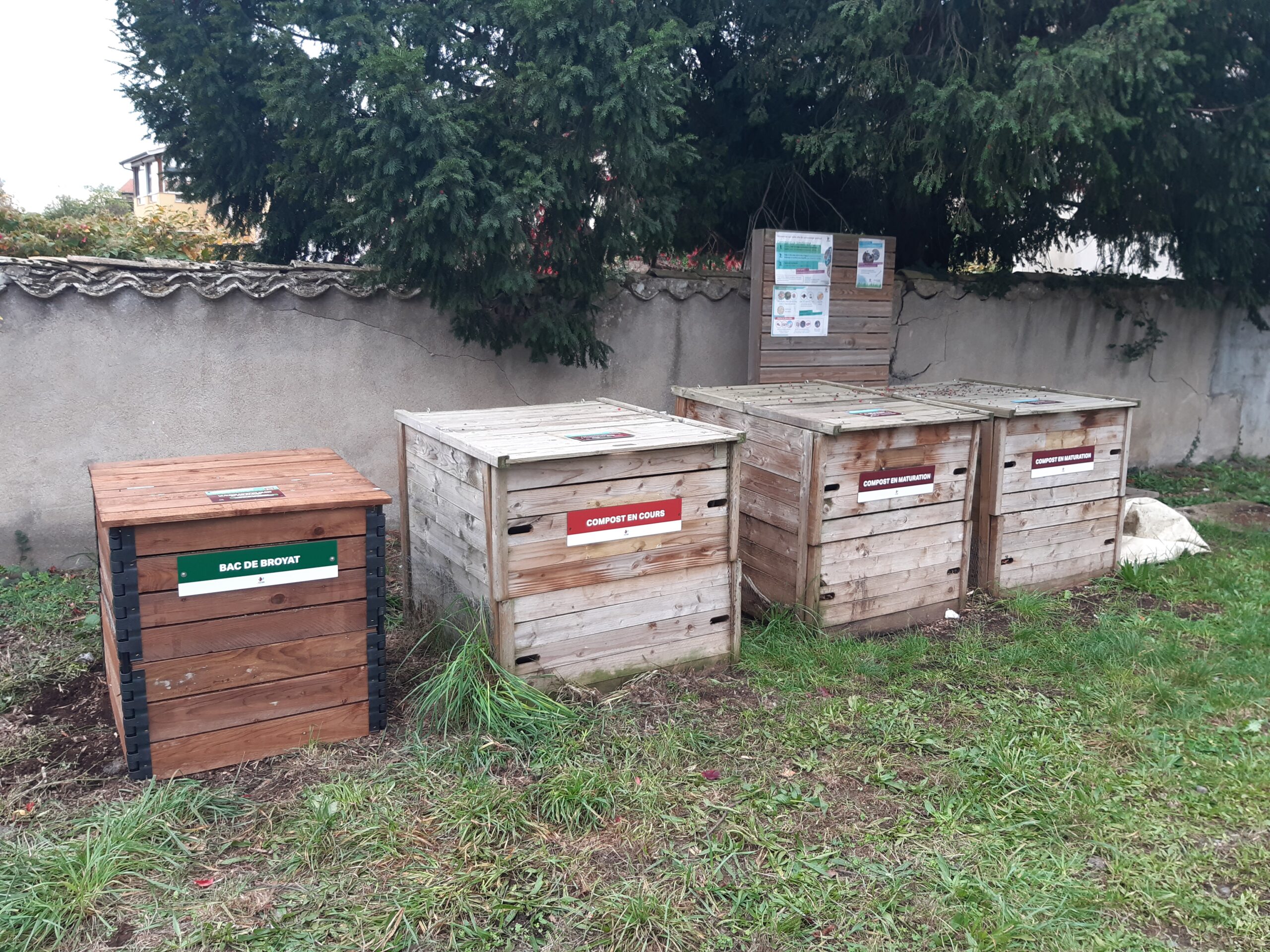 Site de compostage partagé - Charentay / Place des pompiers ...